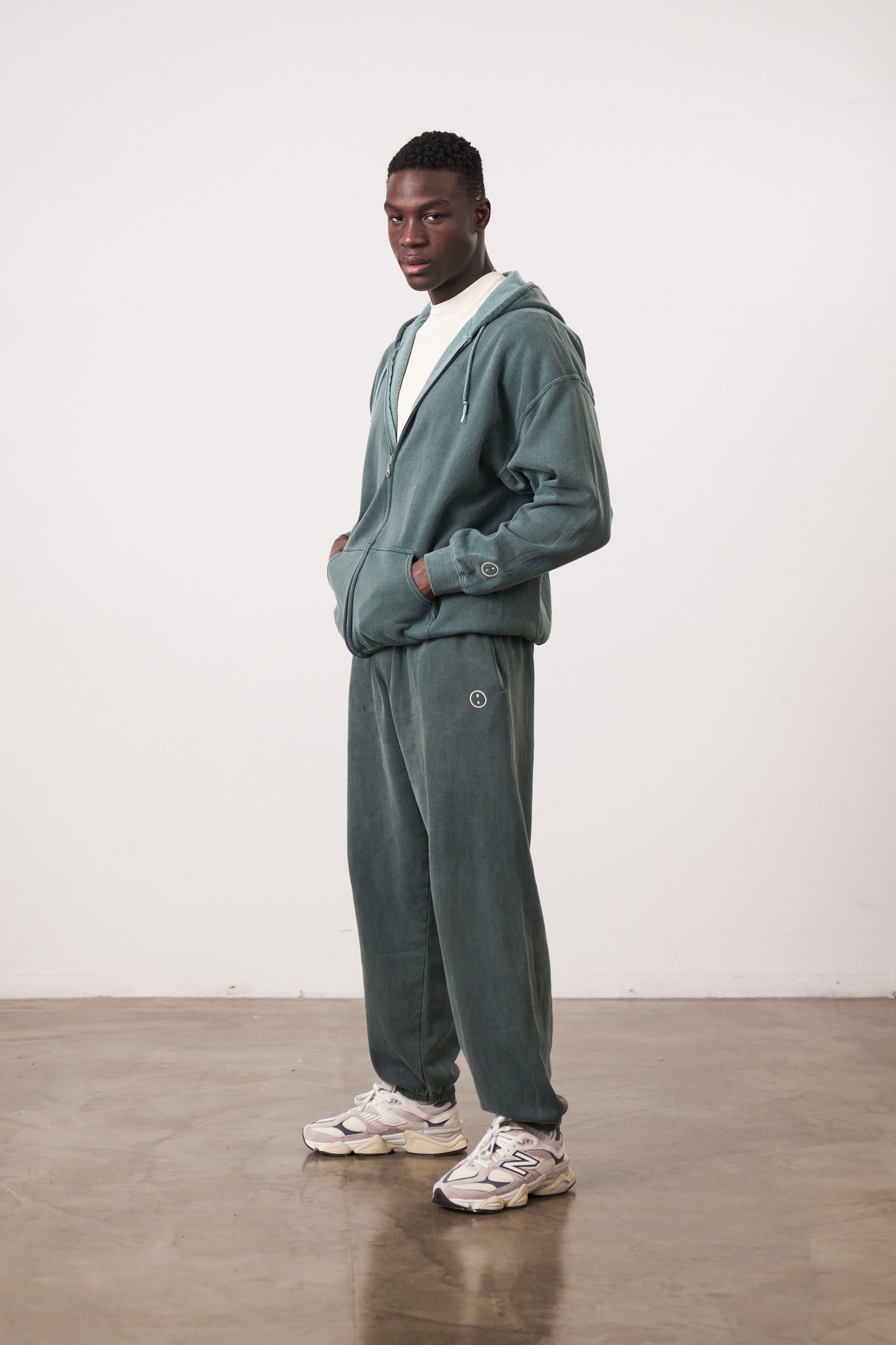 Essentials Vintage Washed Zip Up Hoodie - Forest – UN:IK Clothing