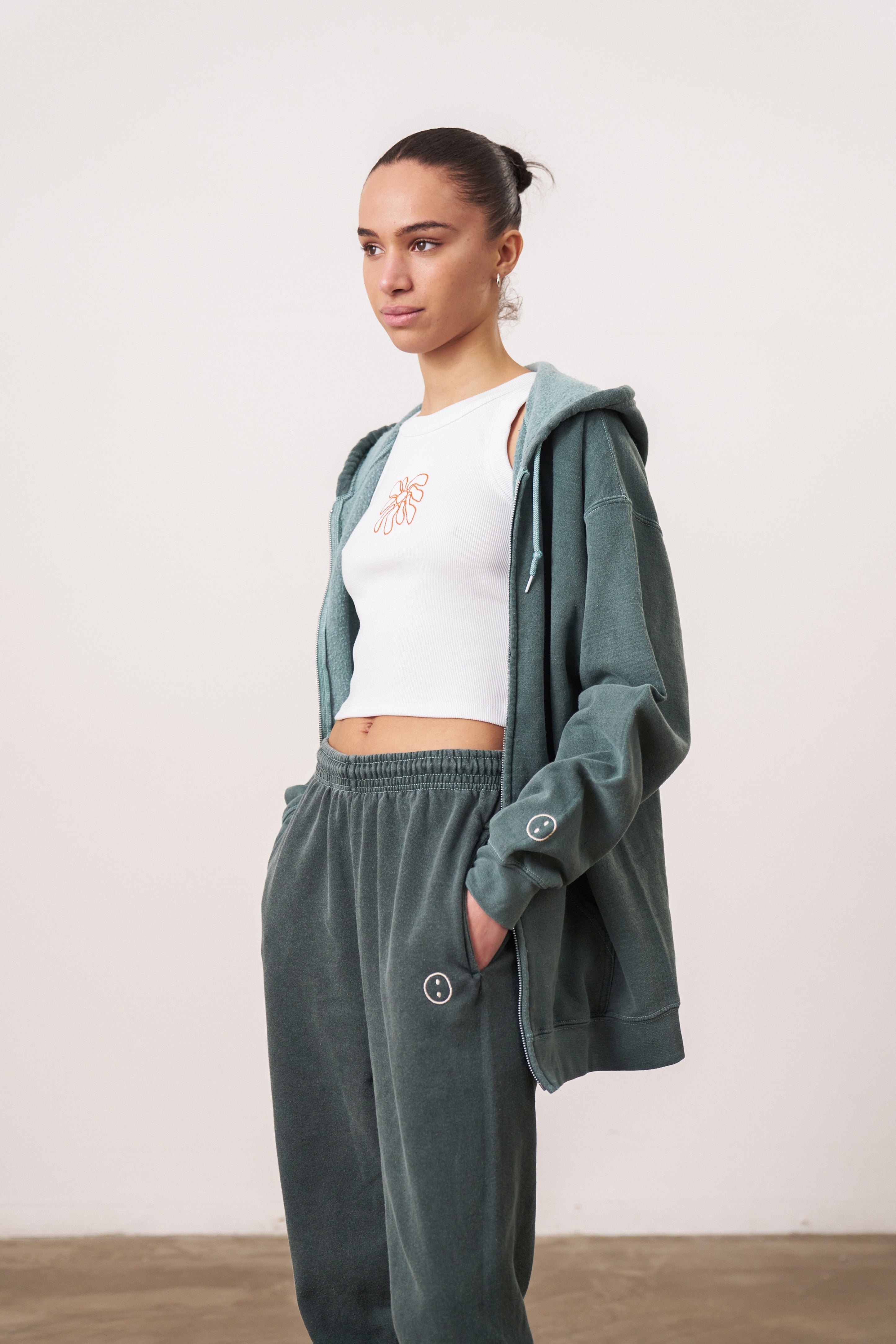 Essentials Vintage Washed Zip Up Hoodie - Forest – UN:IK Clothing