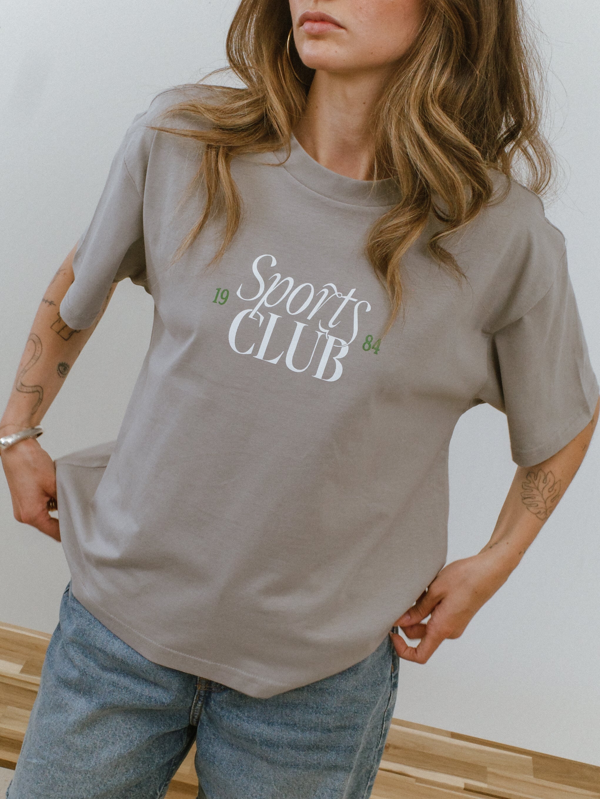 Vice 84 WMNS 'Sports Club' Staple Tee - Storm Grey – UN:IK Clothing