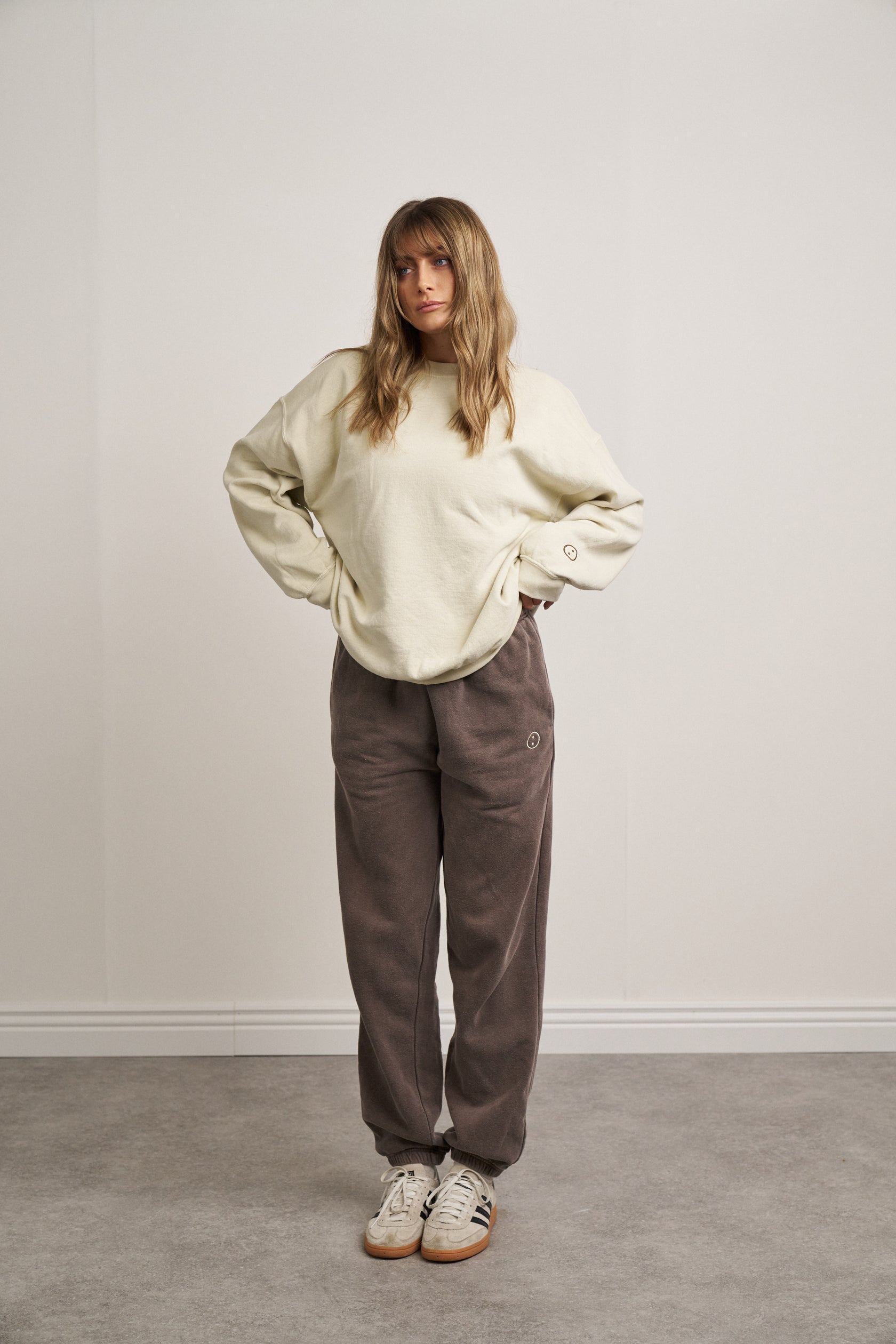 Essentials Vintage Washed Sweater - Ivory – UN:IK Clothing