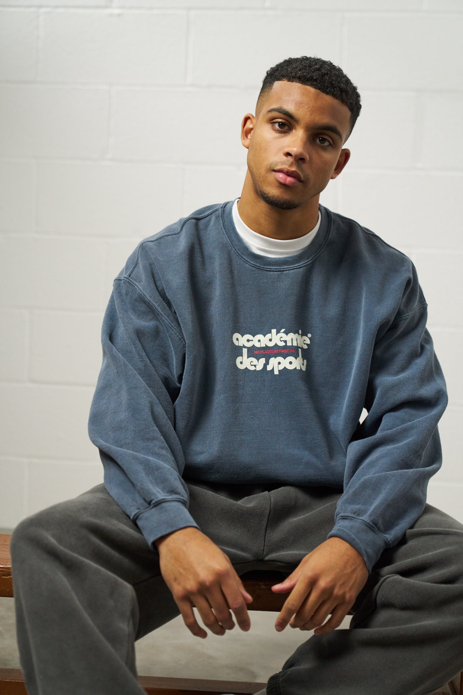 Vice 84 'Club Académie' Vintage Washed Sweater - Navy – UN:IK Clothing